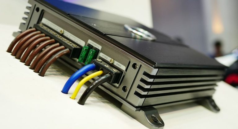 5 Of The Best Amplifiers For Your Boss Amp Stand