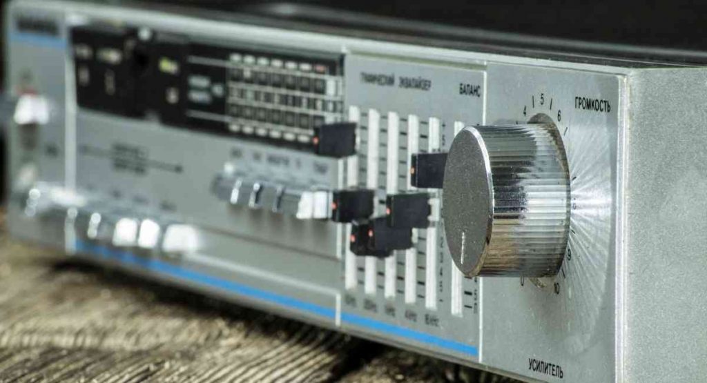 Preamp vs Amp - What Makes Them Different? - Amplifier Zone