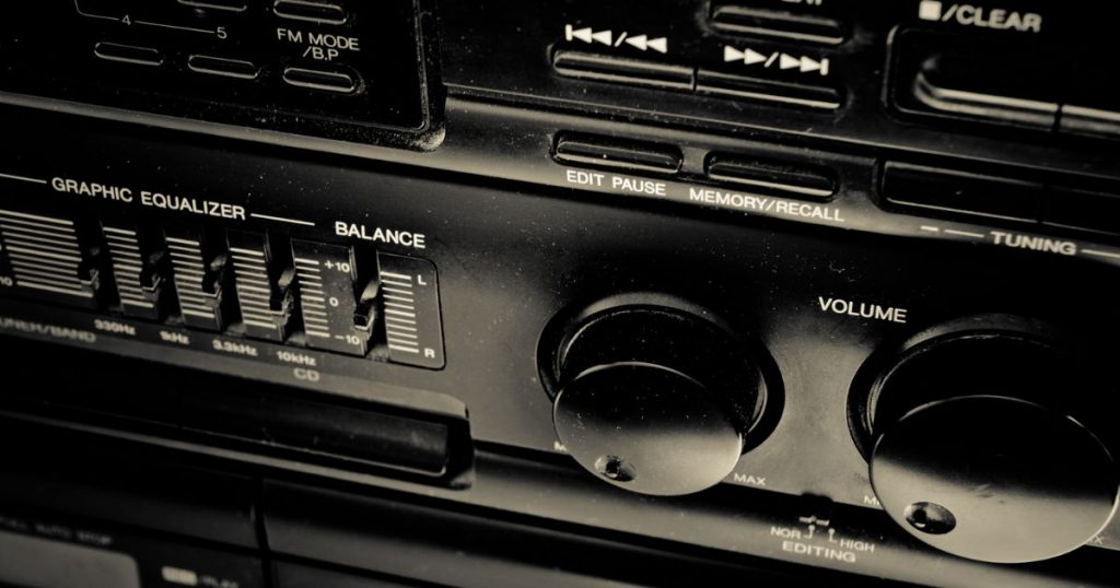 How to Bridge a Stereo Amplifier to Mono: The Ultimate Guide