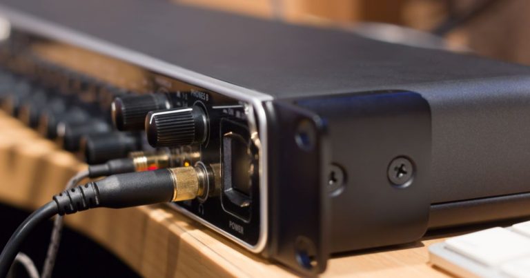 How to Connect a Mixer to an Amplifier: Easy Steps Just for You