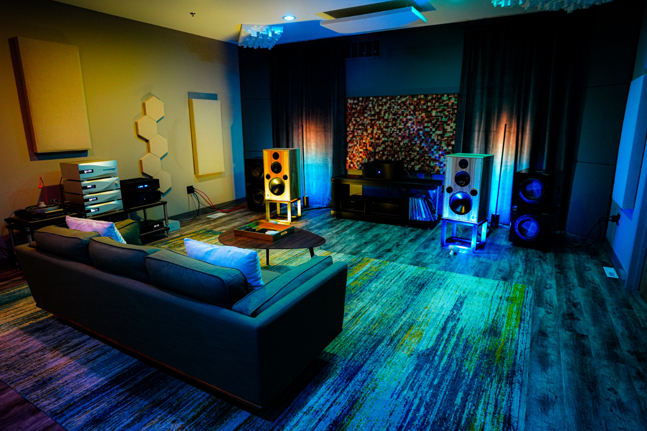 How to Choose the Right Amplifier Brand for Your Speakers (Simple Guide)